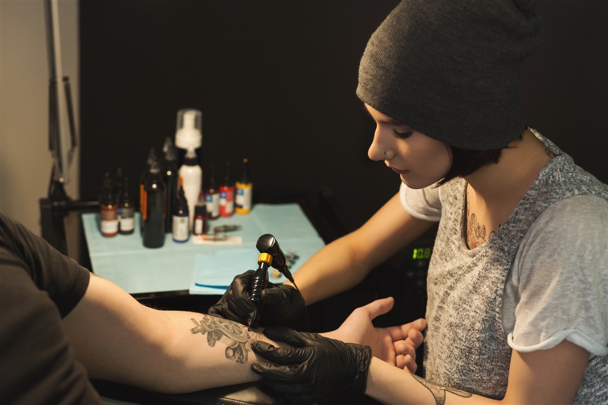 Tatouage pour les Mineurs : Ce que vous devez savoir